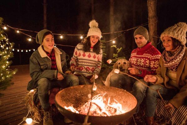 30 Family Activities on Christmas Break - Days With Grey