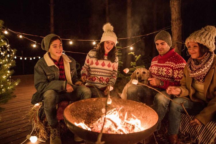 30 Family Activities on Christmas Break - Days With Grey